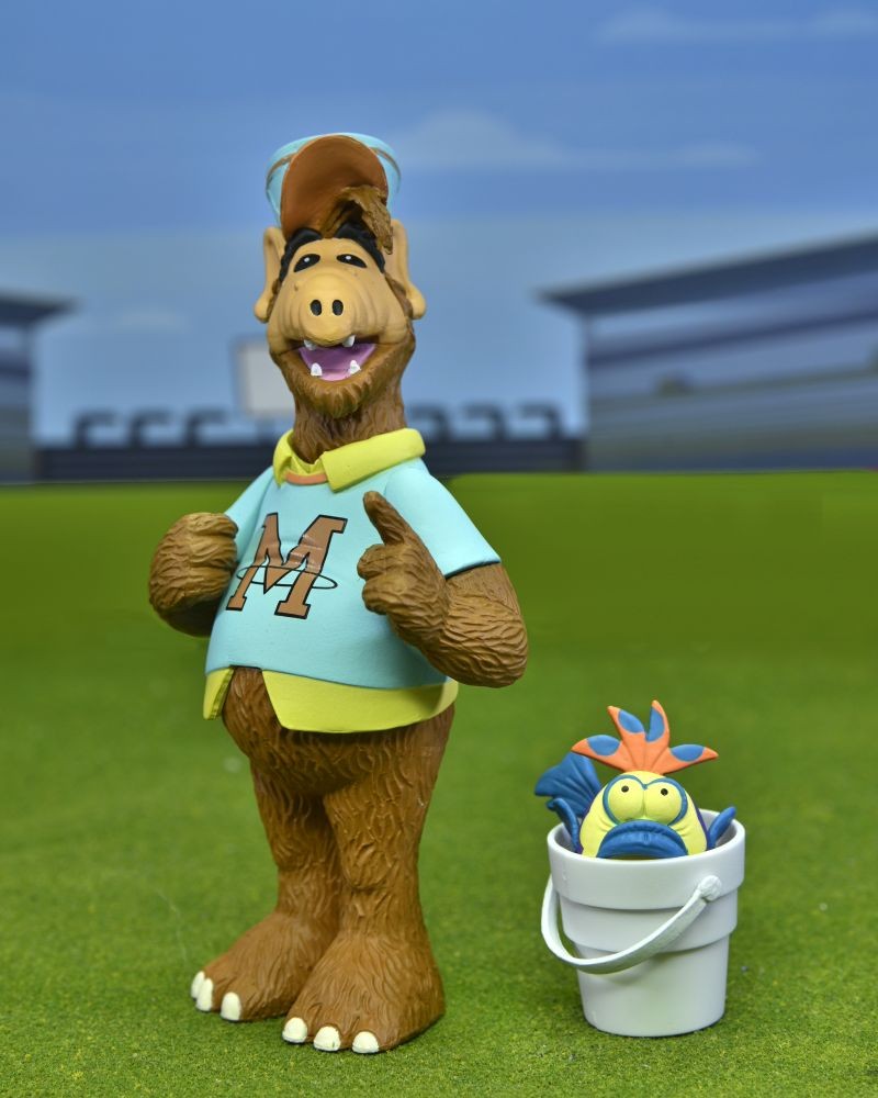 NECA ALF TOONY CLASSIC BASEBALL ALF ACTION FIGURE