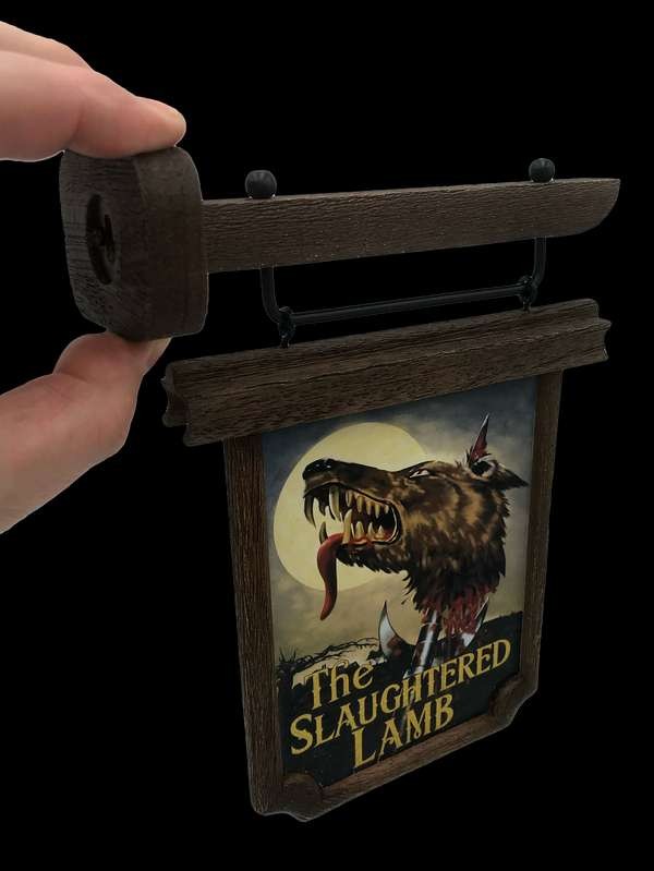 FACTORY ENTERTAINMENT AN AMERICAN WEREWOLF IN LONDON - PUB SIGN SCA...