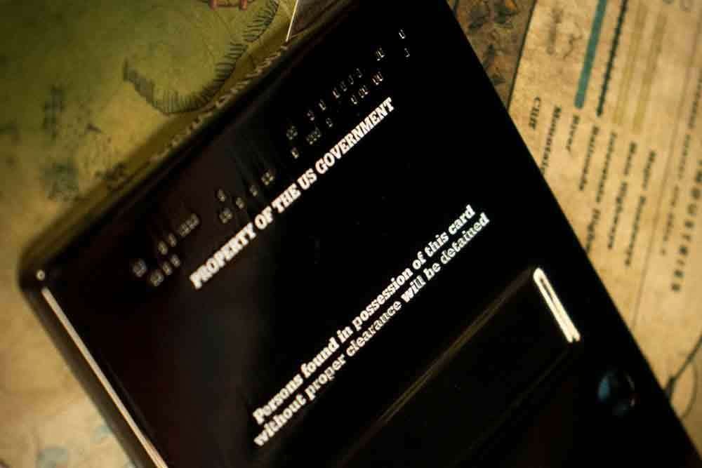 FANATTIK FALLOUT NUCLEAR KEYCARD METAL REPLICA