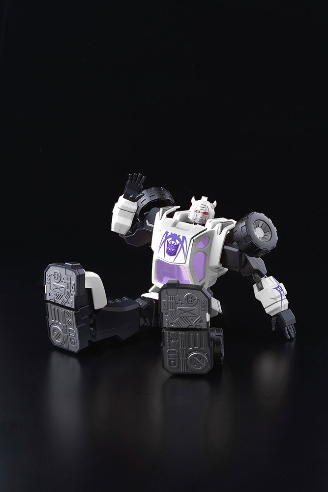 FLAME TOYS TRANSFORMERS FURAI BUG BITE MODEL KIT ACTION FIGURE